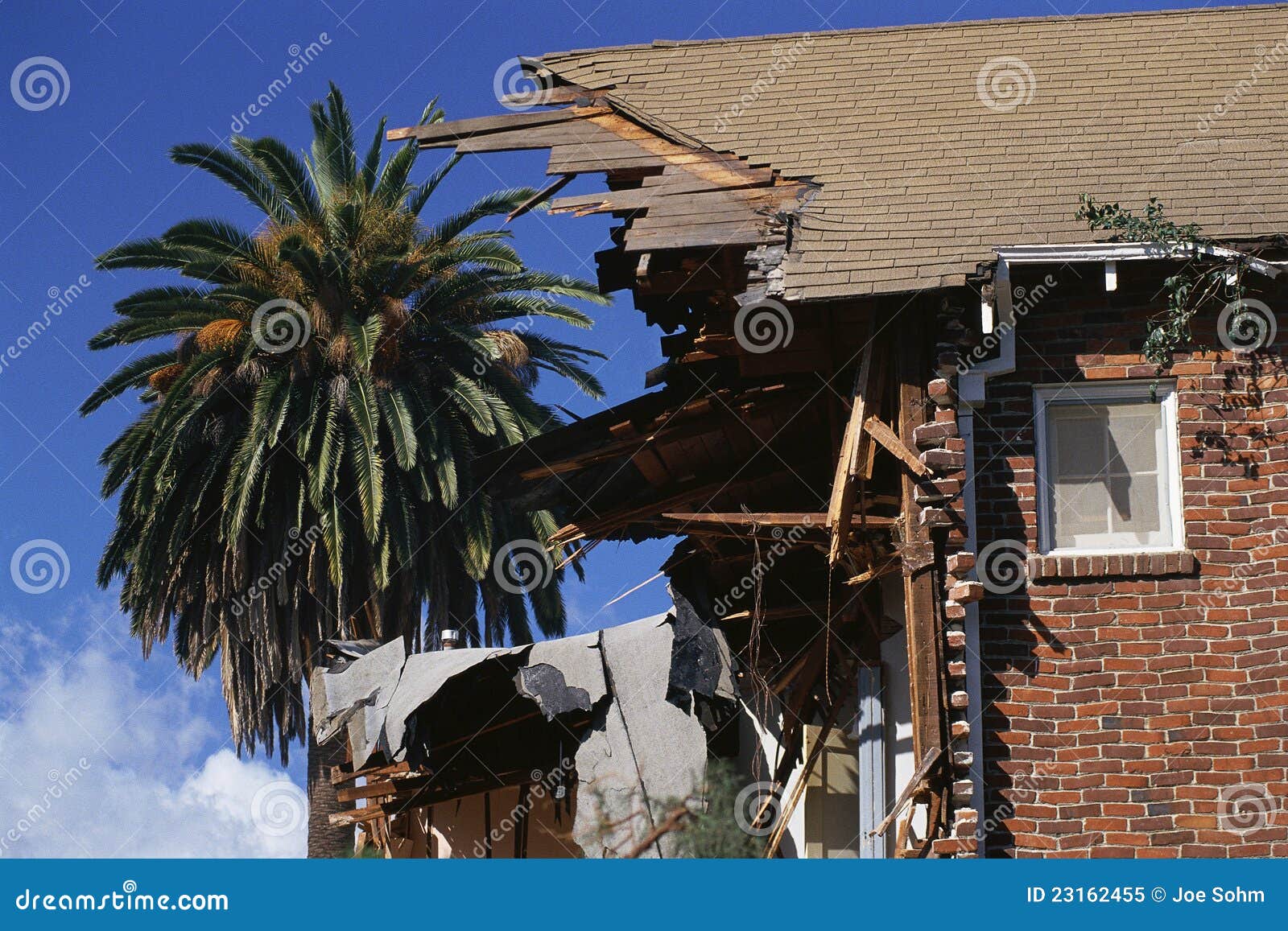Side View of Destroyed House Editorial Image - Image of house, wrecked ...