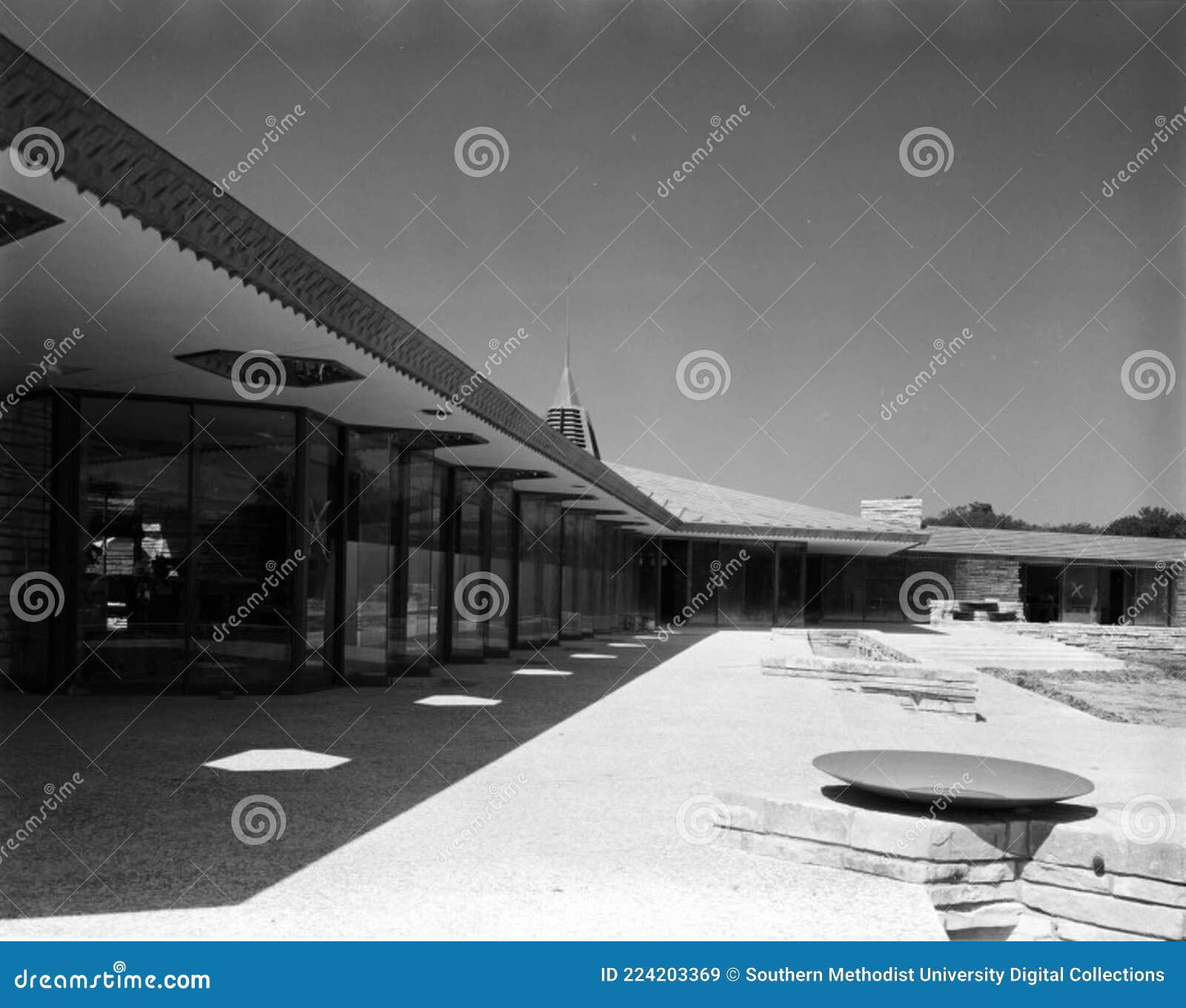 [Side View Of John Gillin's House, Designed By Frank Lloyd Wright ...