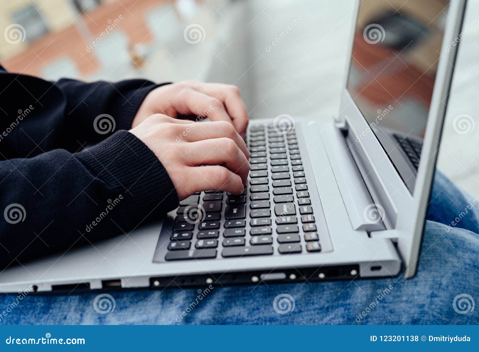 Side View of Man& X27;s Hands Typing on Laptop Computer Outdoors. Stock ...