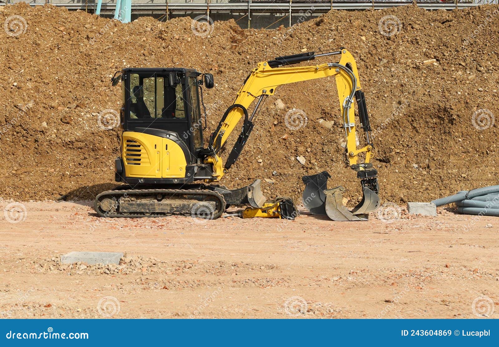 Side View of a New Mini Excavator. Stock Image - Image of scoop, loader ...