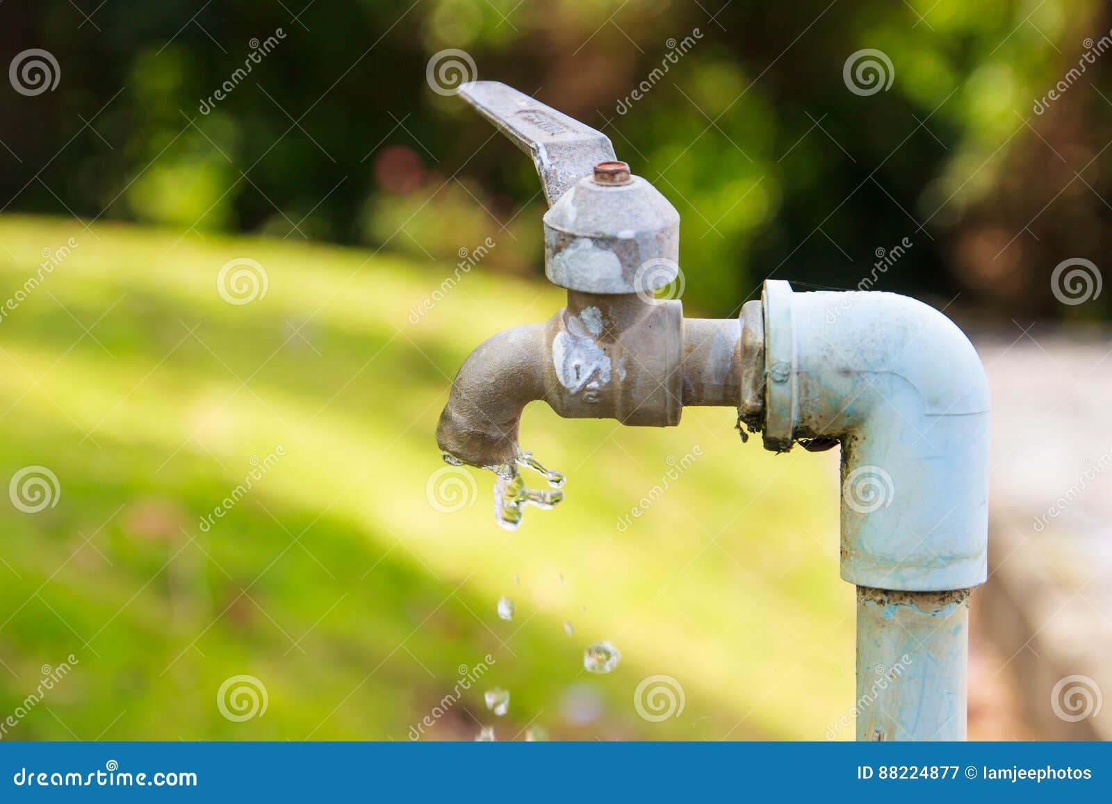 Side View Old Faucet with Flowing Water with Blurry Background Stock ...