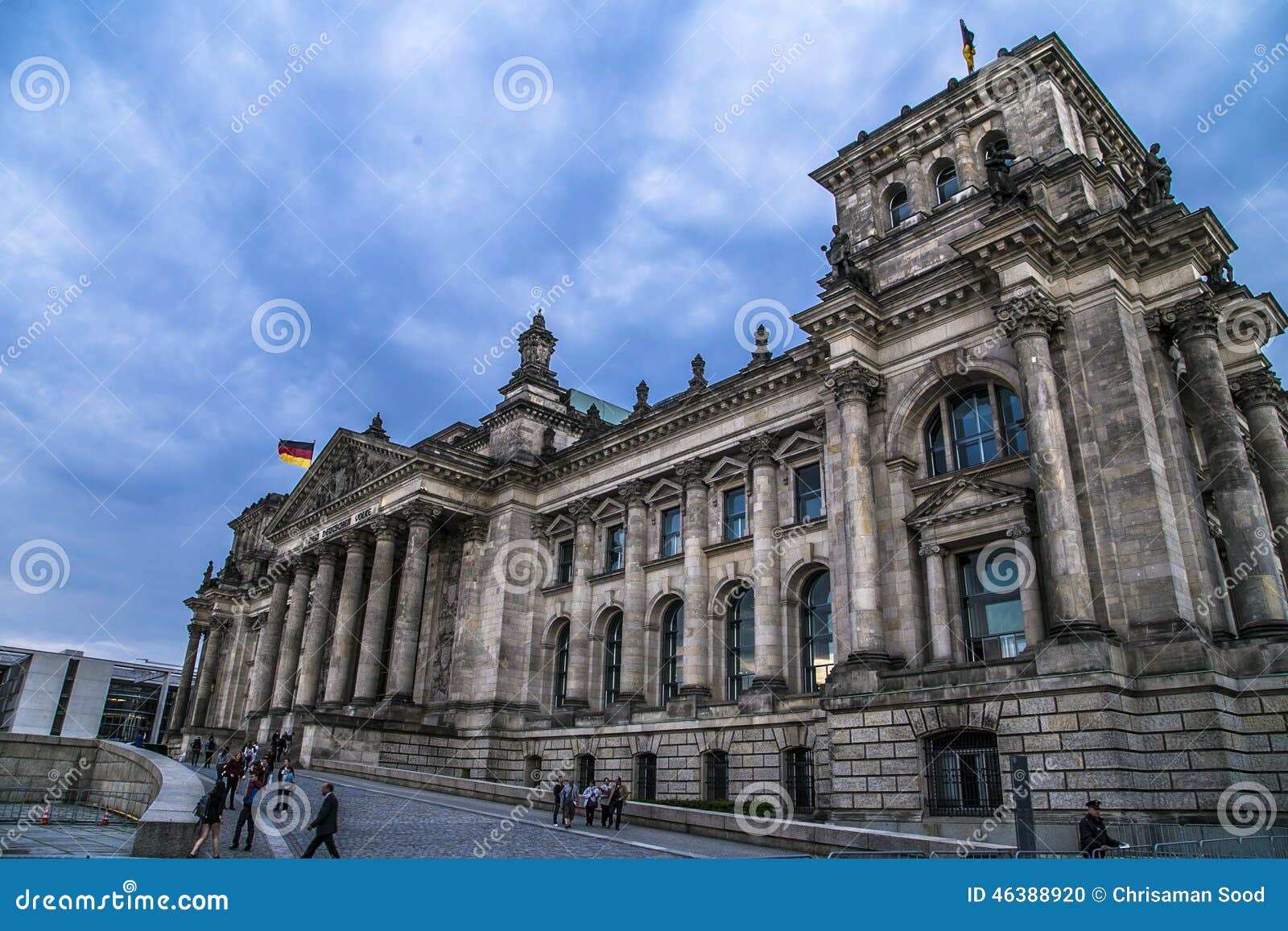 Side View of Reichstag Building Berlin Editorial Image - Image of ...