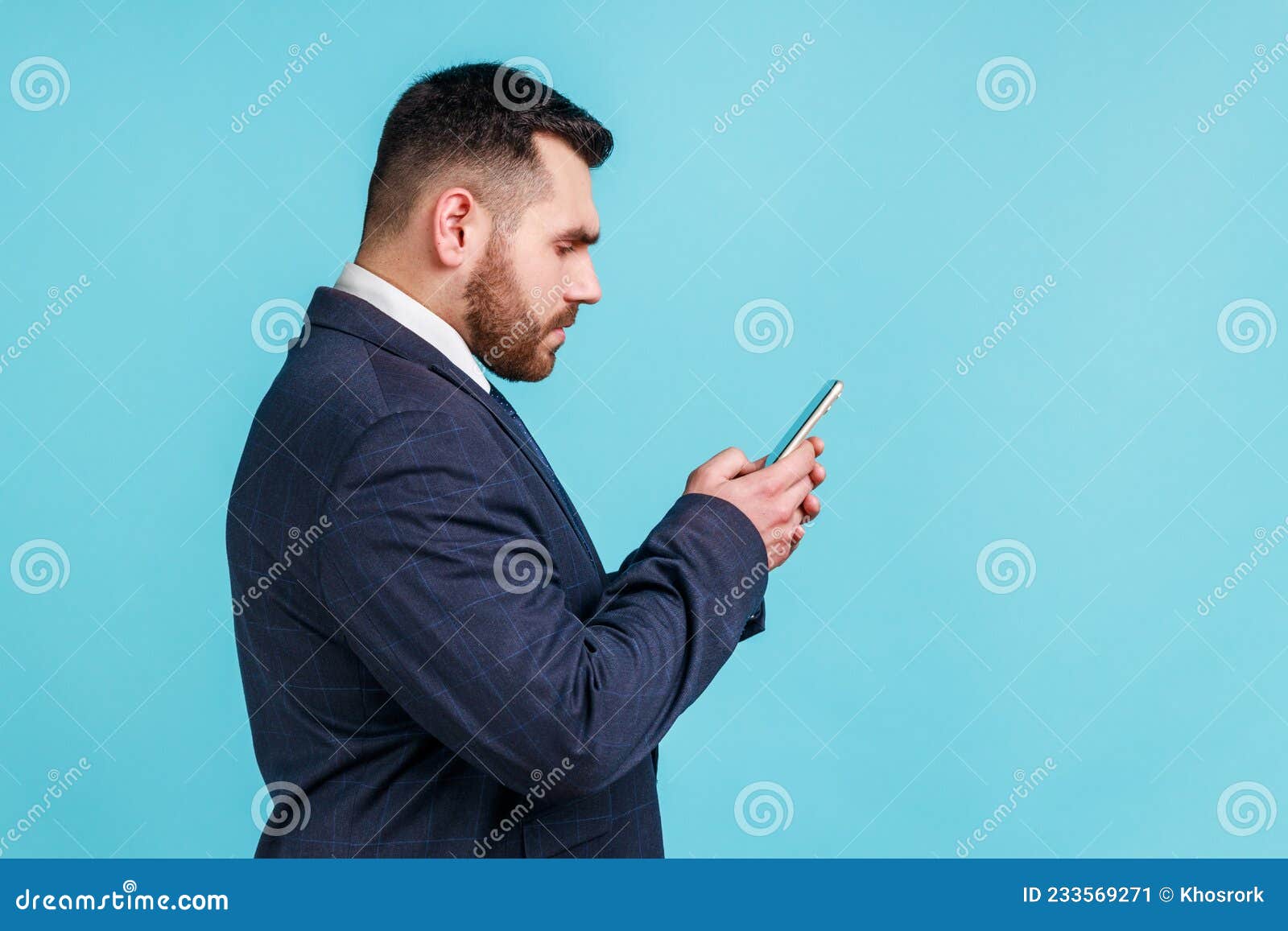Side View Serious Assertive Man Wearing Official Style Suit Using ...