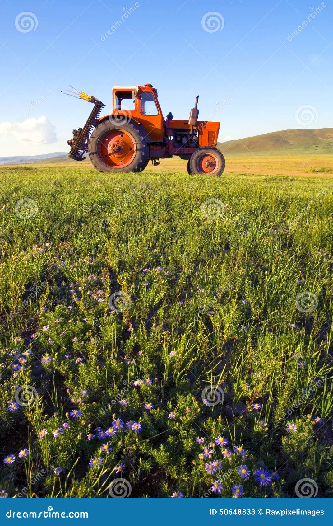 718 Side View Farm Tractor Photos - Free & Royalty-Free Stock Photos ...
