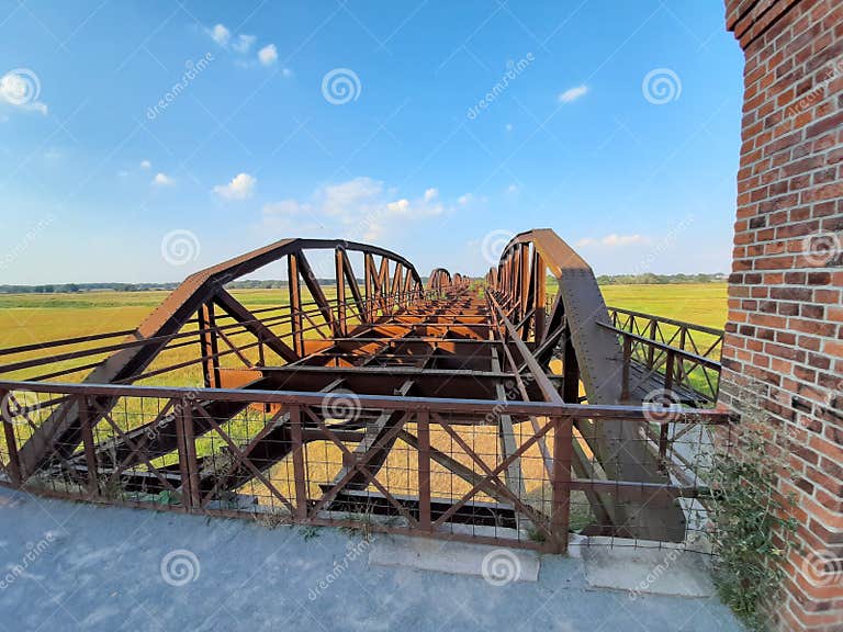 Side View of the Truss Structure Railroad Bridge Stock Image - Image of ...