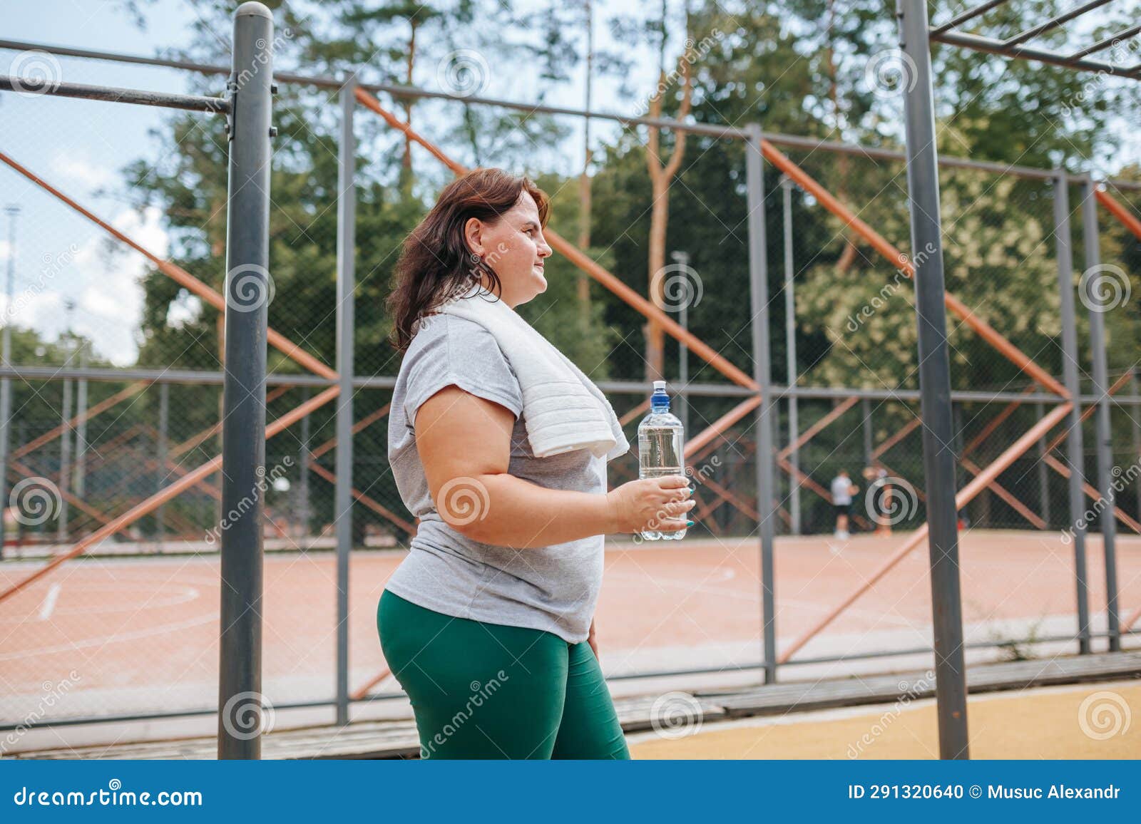 Side View Weight Loss Commitment Overweight American Woman& X27;s ...