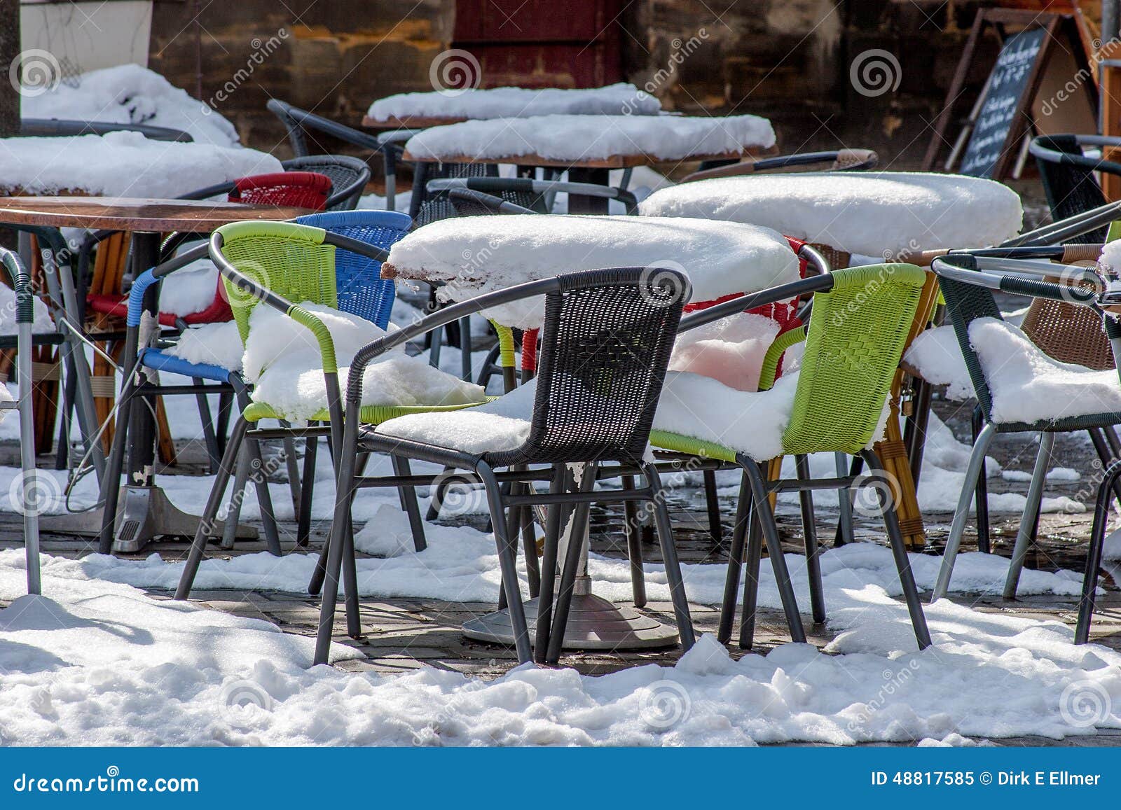 Sidewalk Cafe in the Winter Stock Image - Image of scene, life: 48817585