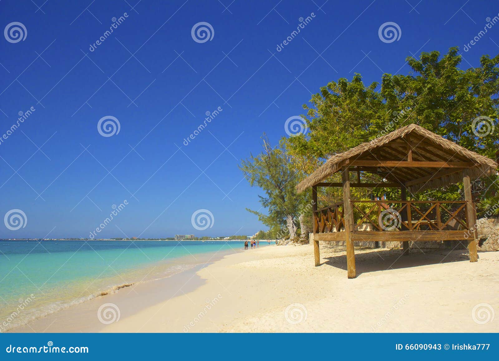 Sieben-Meilen-Strand in Grand Cayman, Karibisch Stockbild - Bild von ...
