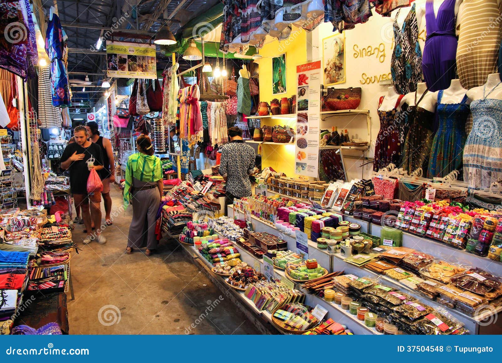 Siem Reap market editorial stock photo. Image of people - 37504548