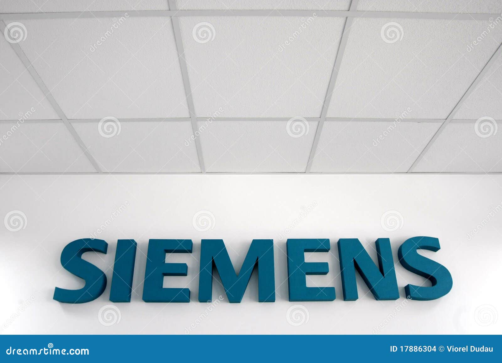 Siemens logo editorial stock image. Image of display - 17886304