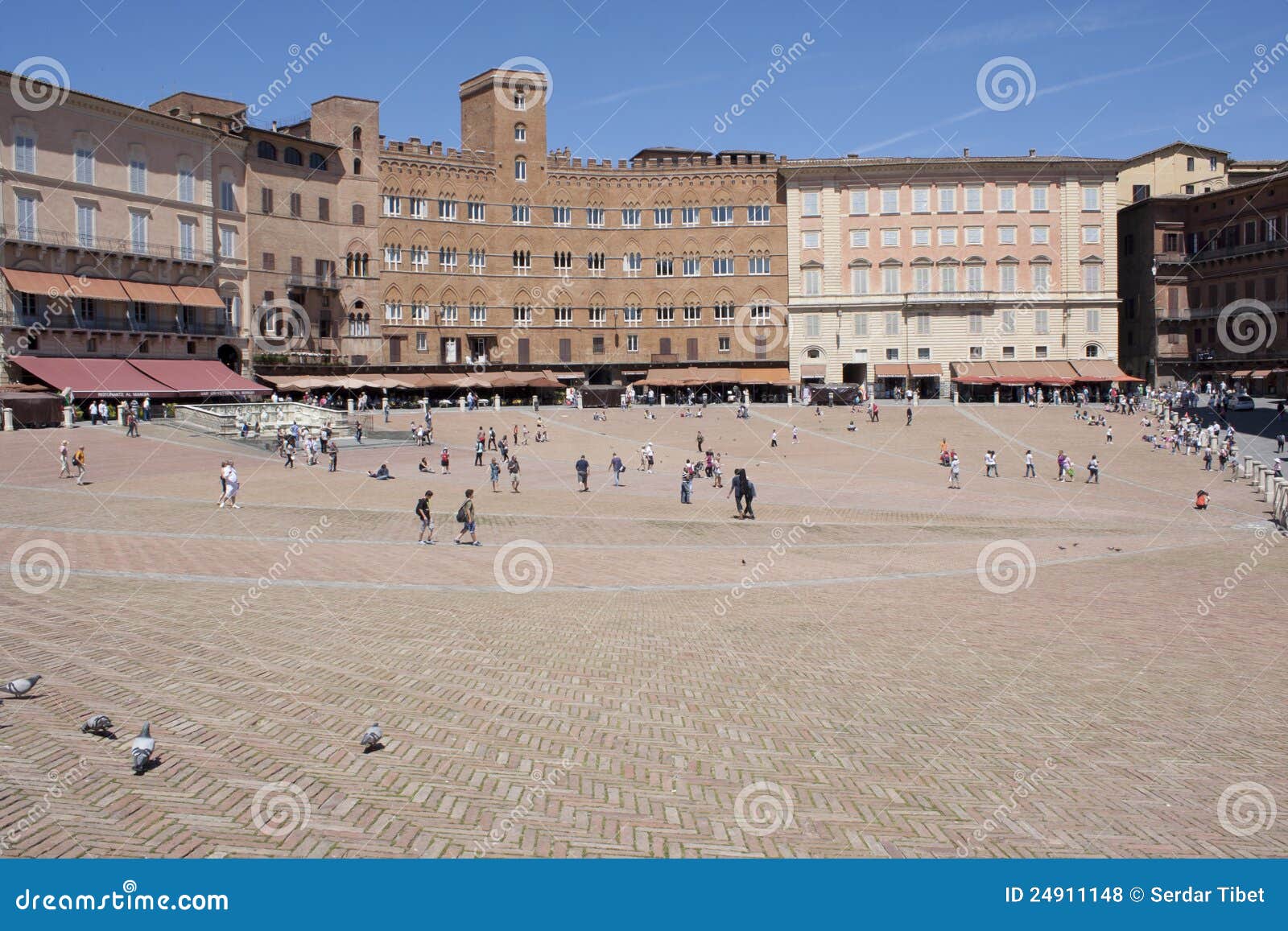 Siena Piazza del Campo editorial stock photo. Image of campo - 24911148
