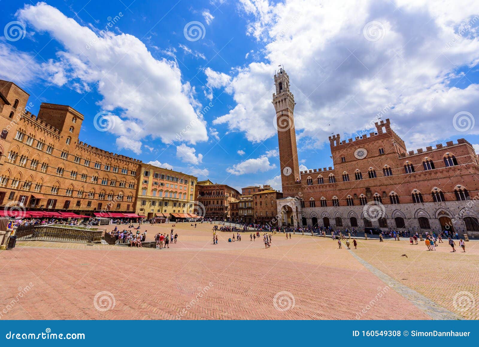 Siena - Piazza Del Campo - Old Historic City in Italy Editorial Stock ... Siena - Piazza Del Campo - Old Historic City in Italy Editorial Stock ...
