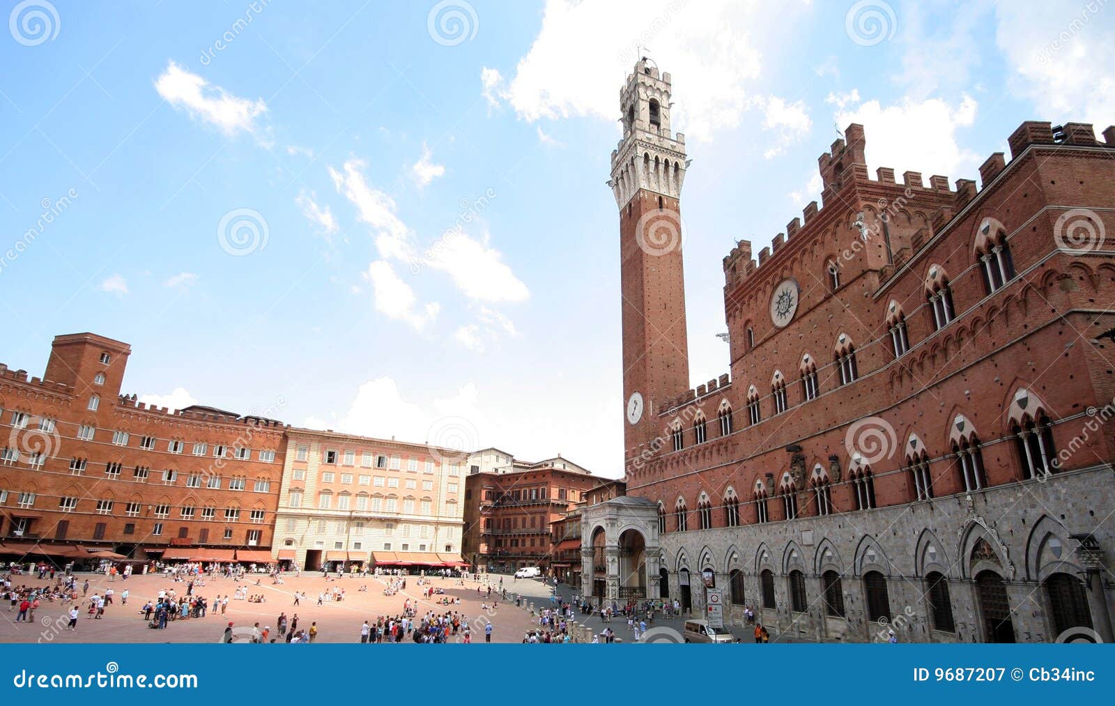 Siena Plein redactionele fotografie. Image of plein, geschiedenis - 9687207
