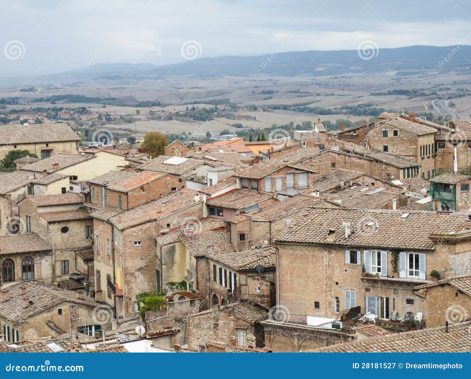 Siena Stad stock afbeelding. Image of hoog, stad, huizen - 28181527