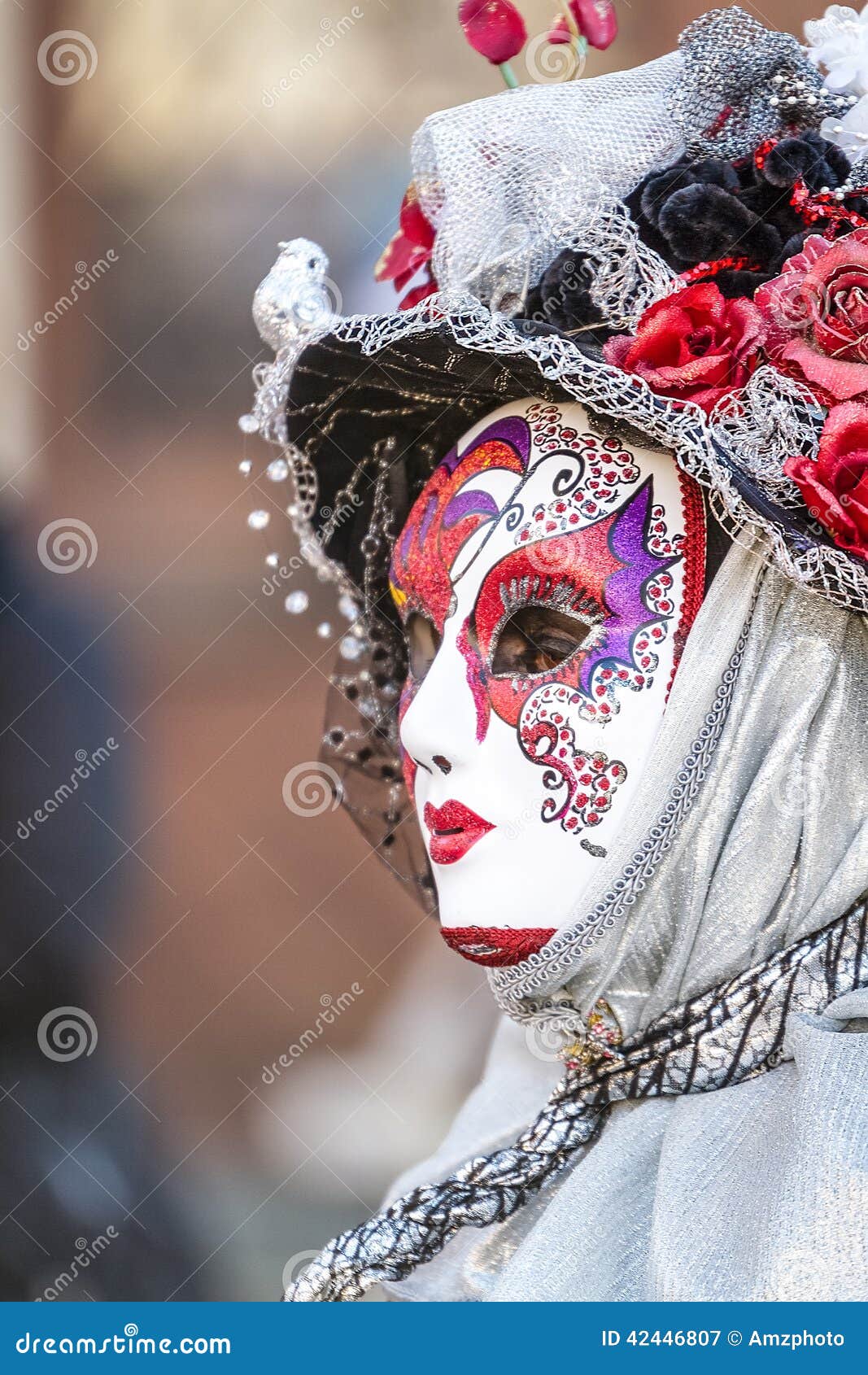 Siendo inadvertido fotografía editorial. Imagen de colorido - 42446807