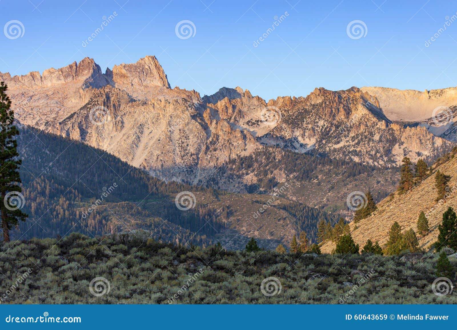 Sierra Nevada Sawtooth Ridge Imagen de archivo - Imagen de nevada ...
