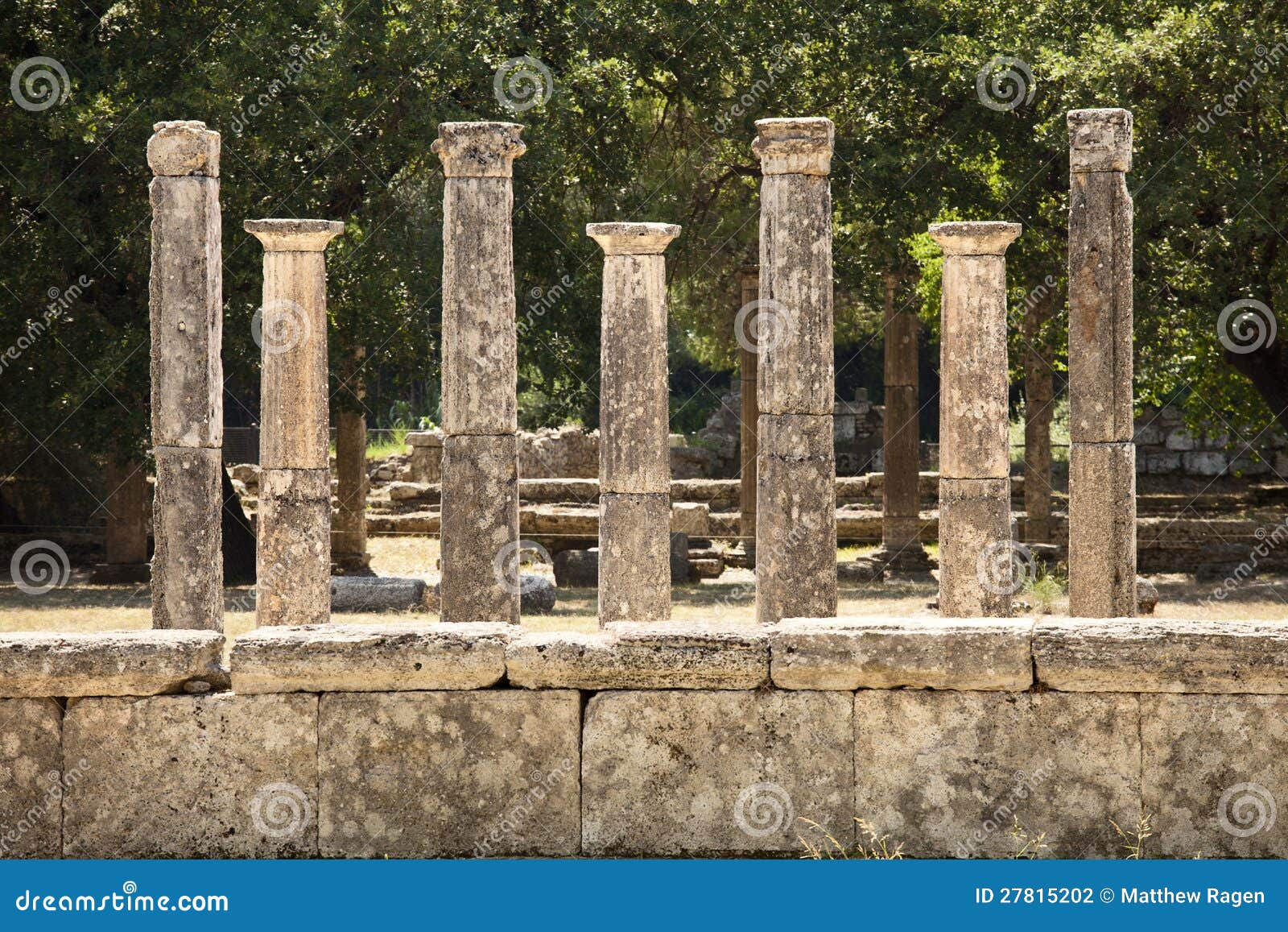 Siete Pilares Griegos En Olympus Foto de archivo - Imagen de viejo ...