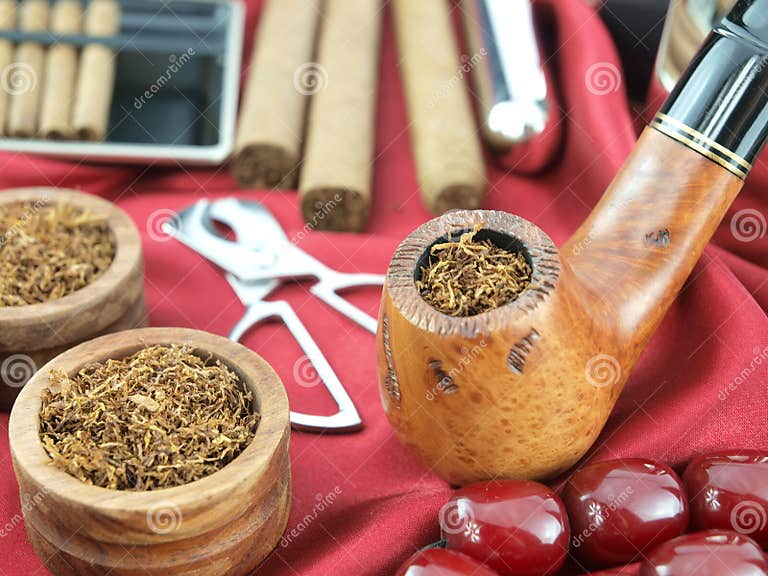 Sigaar stock foto. Image of havanna, tabak, ingrediënt - 15134256