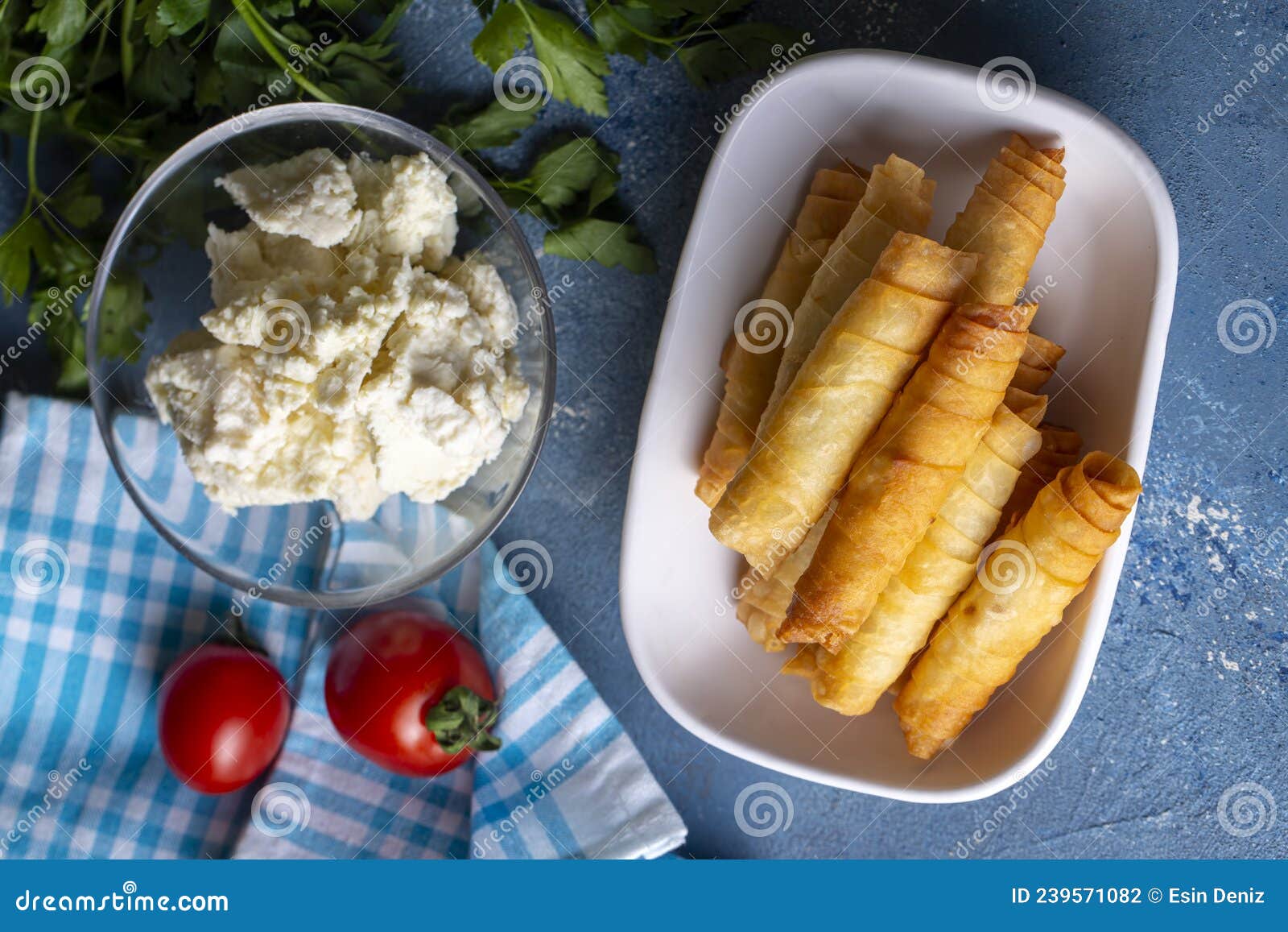 Sigara Boregi - Turkish Cigar Shaped Rolls Stock Photo - Image of borek ...