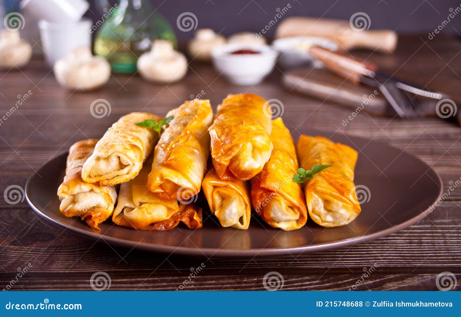 Sigara Bureau Turkish Crispy Fried Pastry Rolls Filo Phyllo Dough ...