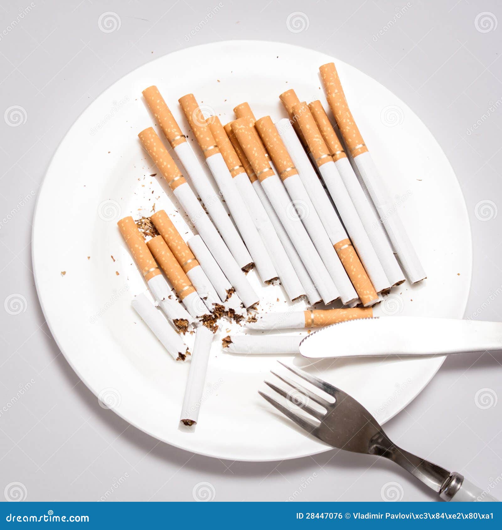 Sigaret stock foto. Image of gebroken, verslaving, ineenstorting - 28447076