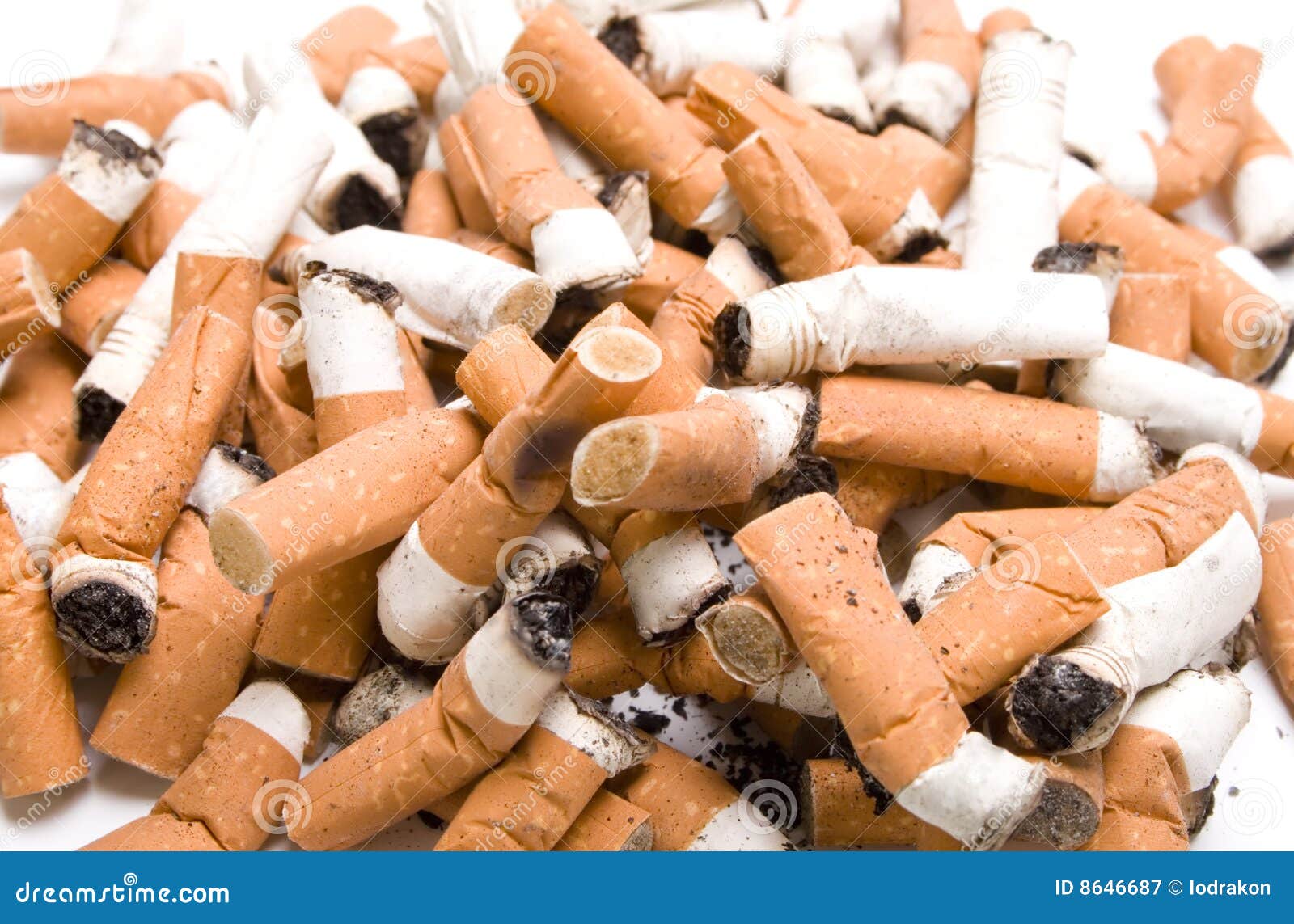 Sigaretten stock afbeelding. Image of kwaad, gebrand, filter - 8646687