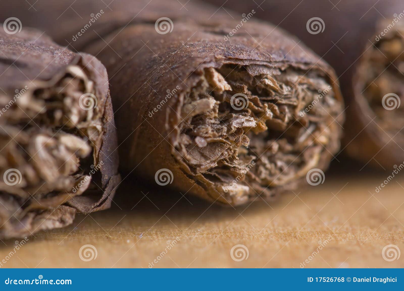 Sigaro cubano fotografia stock. Immagine di sigari, prodotto - 17526768