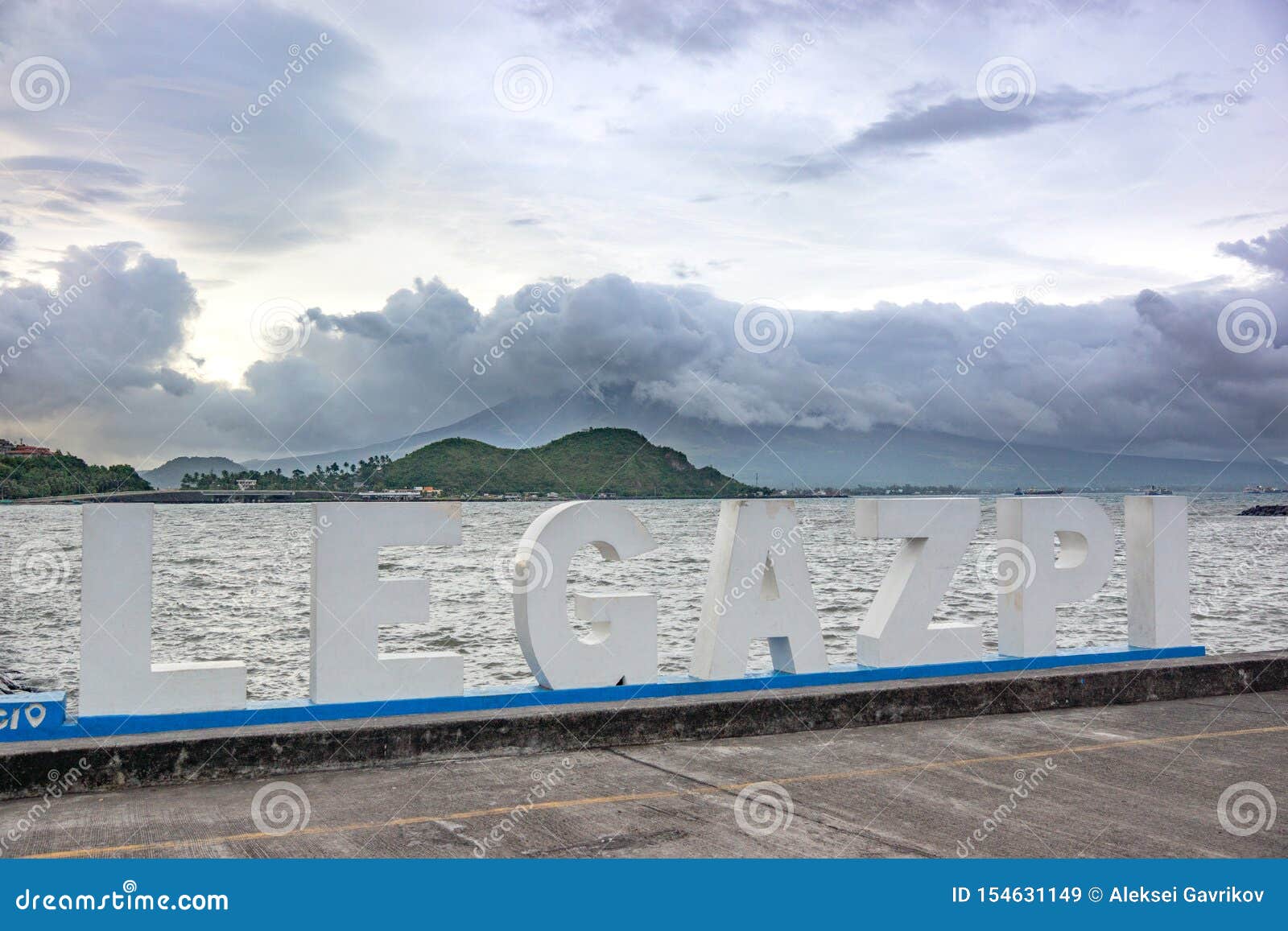 The sight of Legazpi city stock image. Image of asia - 154631149