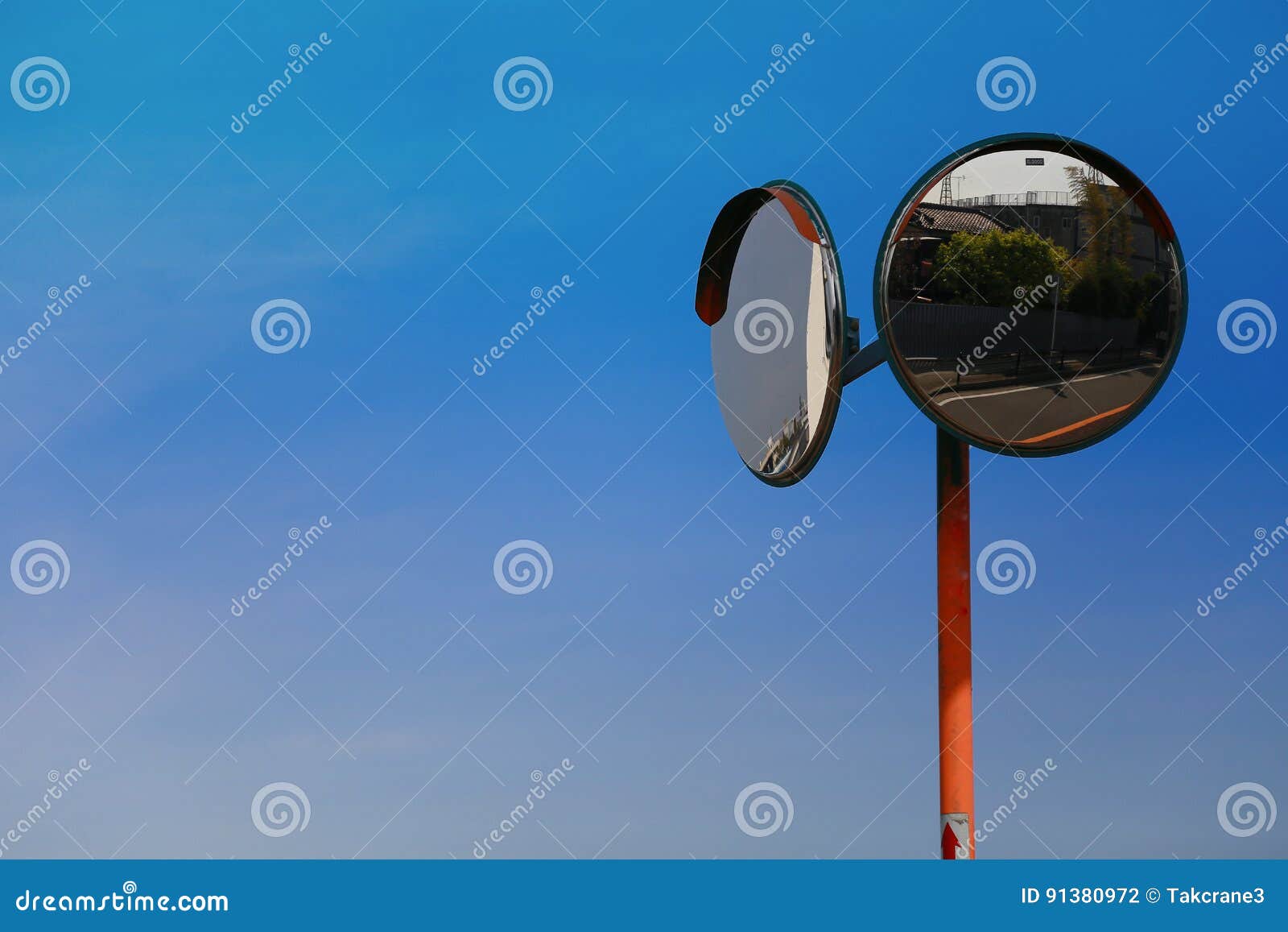 Curved Mirror Stock Photo | CartoonDealer.com #6089658