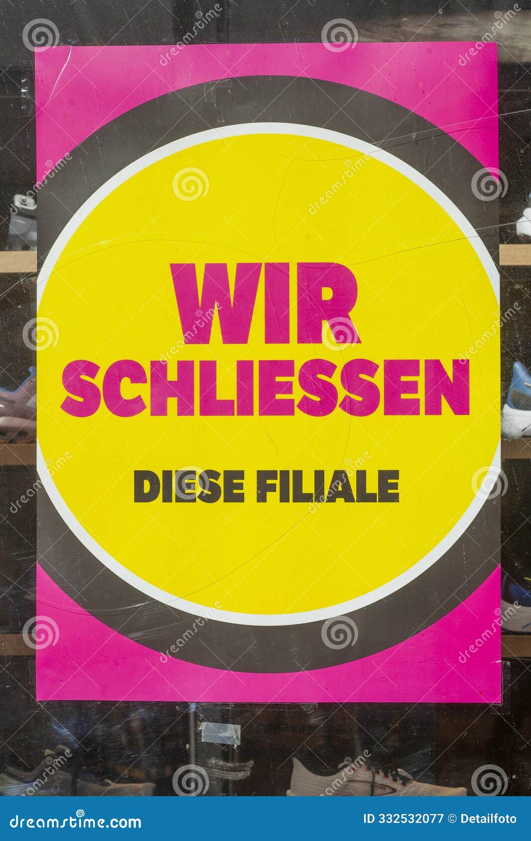 Sign we are Closing this Store on a Shop Window Stock Image - Image of ...