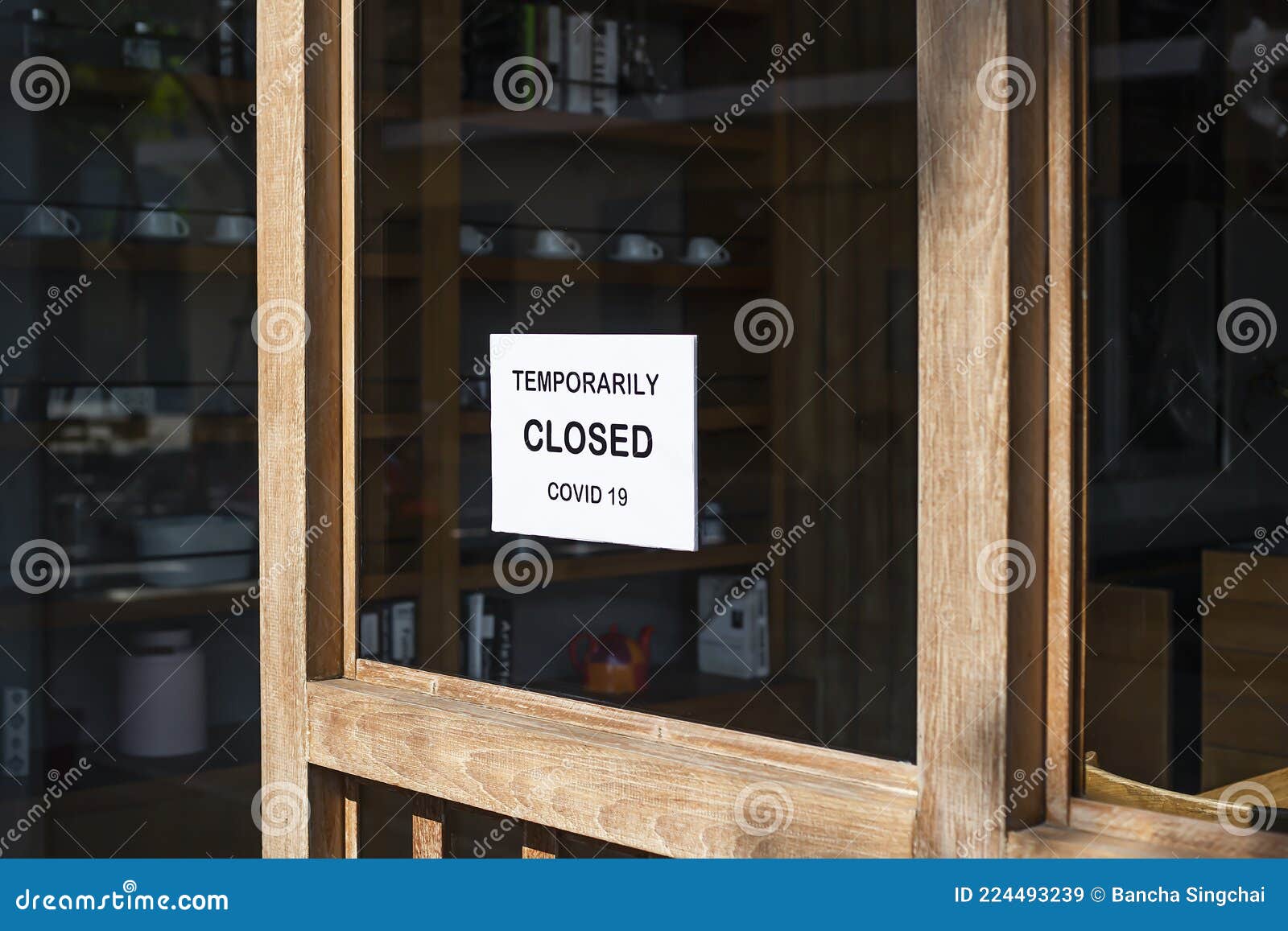 The Sign in Front of the Office is Temporarily Closed. Sign Coronavirus ...