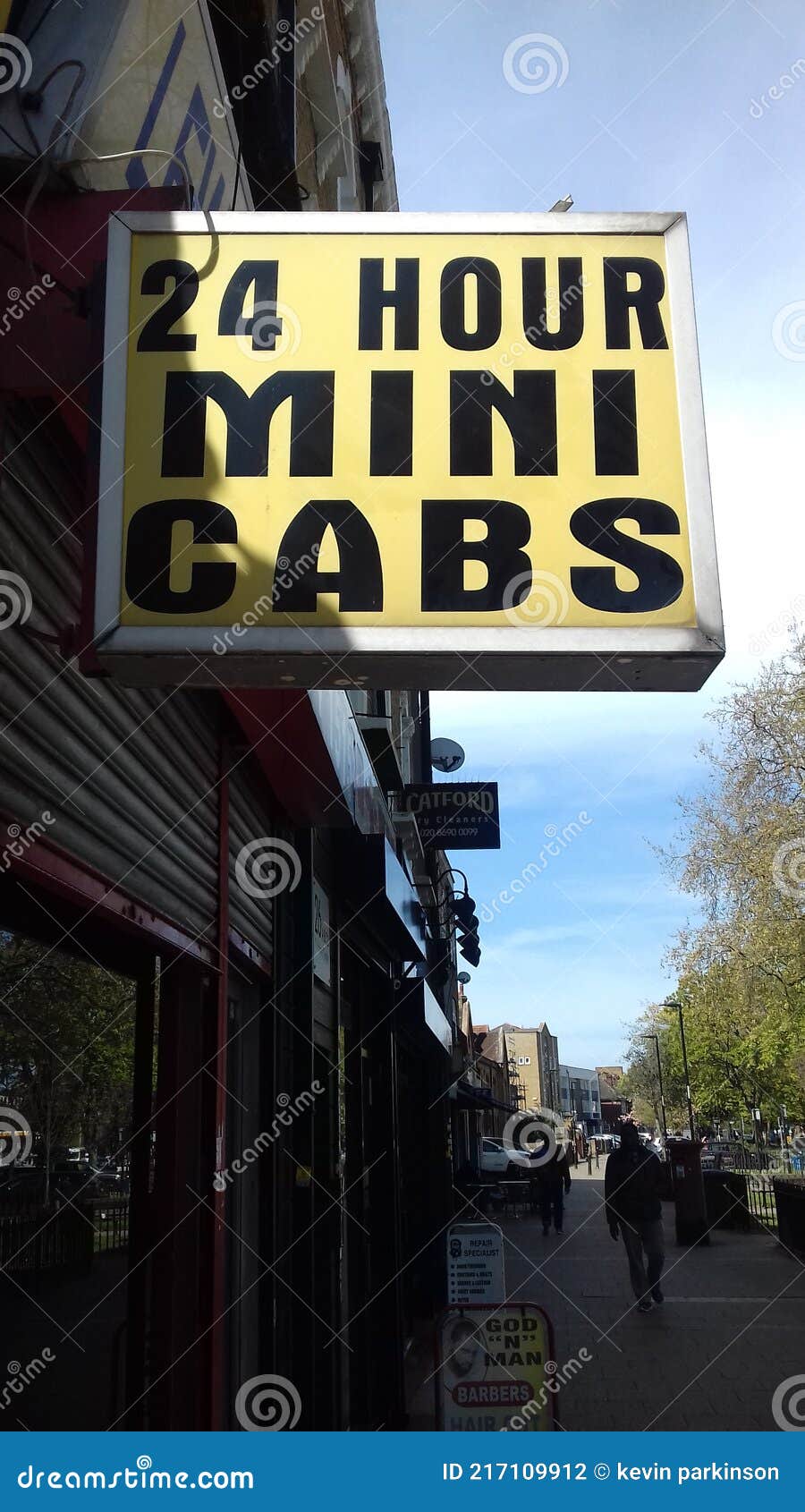 Sign for 24 Hour Mini Cabs/taxi. Editorial Photography - Image of ...