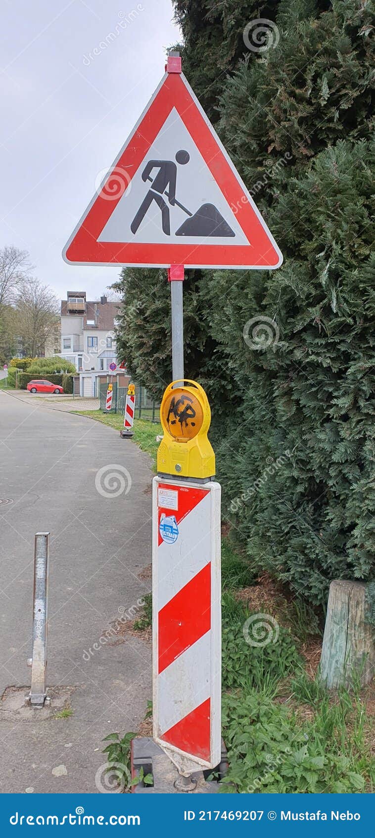Oad Sign Indicating RATP Entry Of Underground Line Alma-Marceau Metro ...