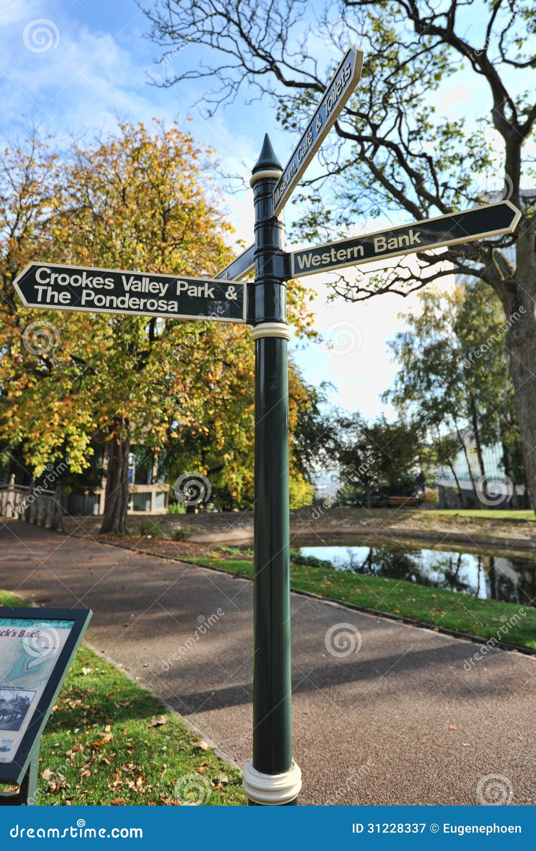 Sign post in Autumn editorial photography. Image of board - 31228337