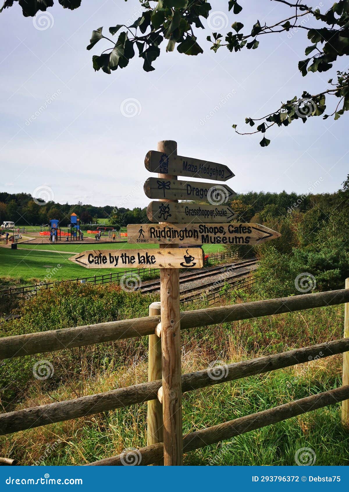 Sign Posts at Rushcliffe Country Park Editorial Photography - Image of ...