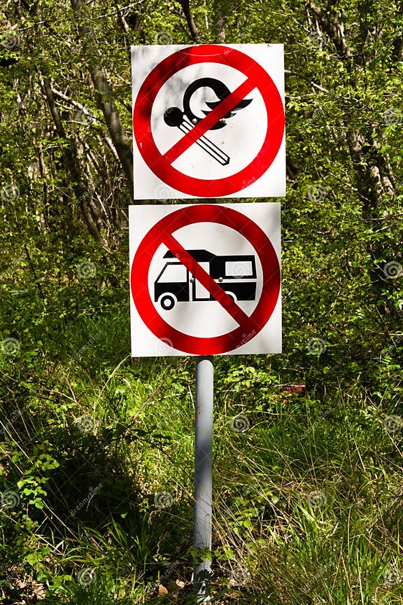 Sign prohibited camping stock photo. Image of notice - 53148448