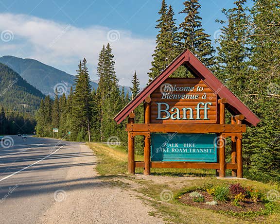 Sign of the town of Banff editorial image. Image of canada - 77223065