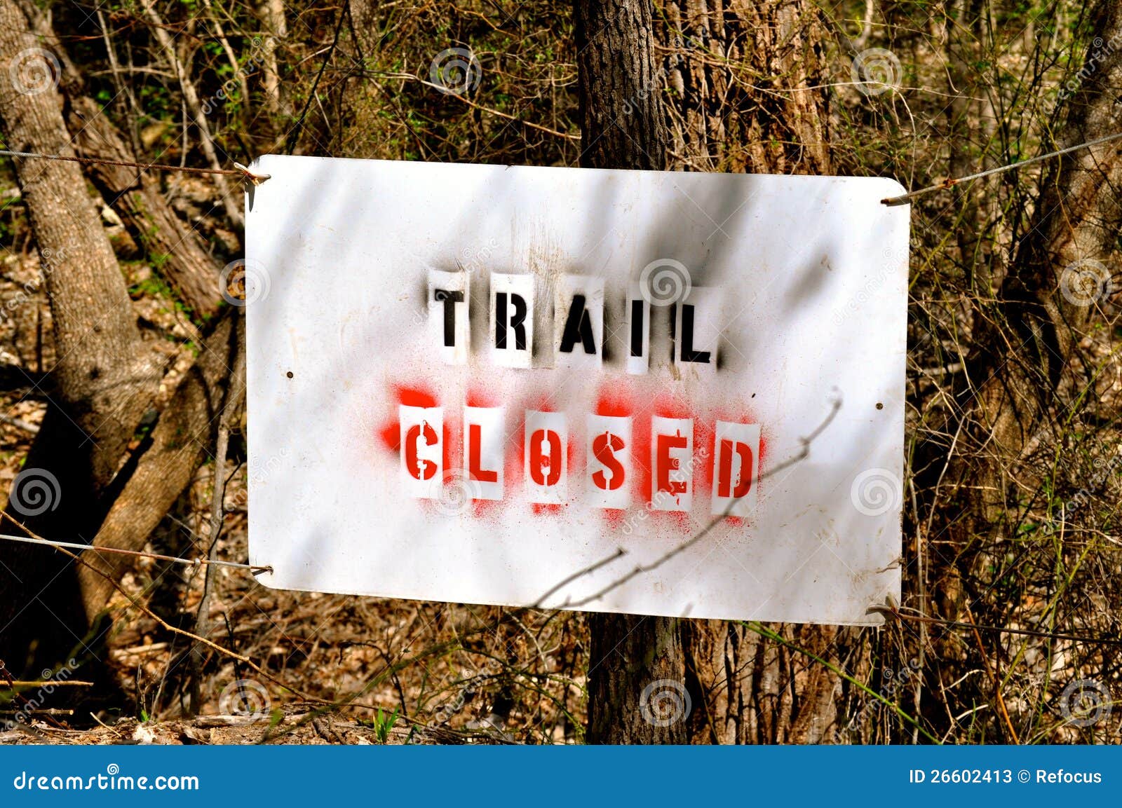 Trail Closed Sign Stock Photography | CartoonDealer.com #42627770