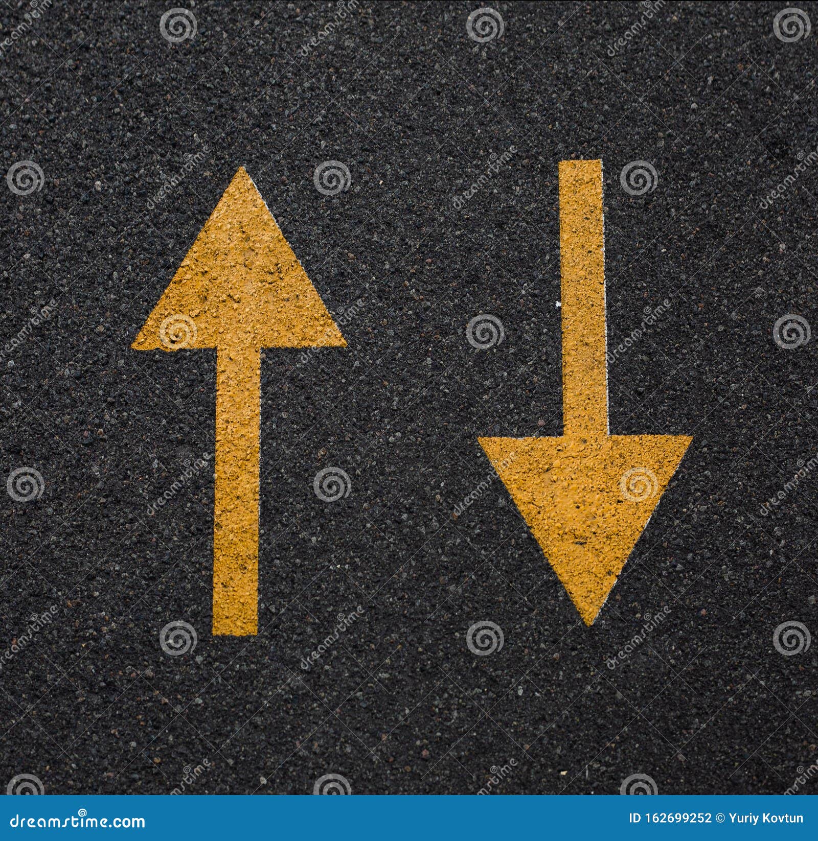 Sign Two Arrows Opposite Direction Reverse Movement Stock Photo - Image ...