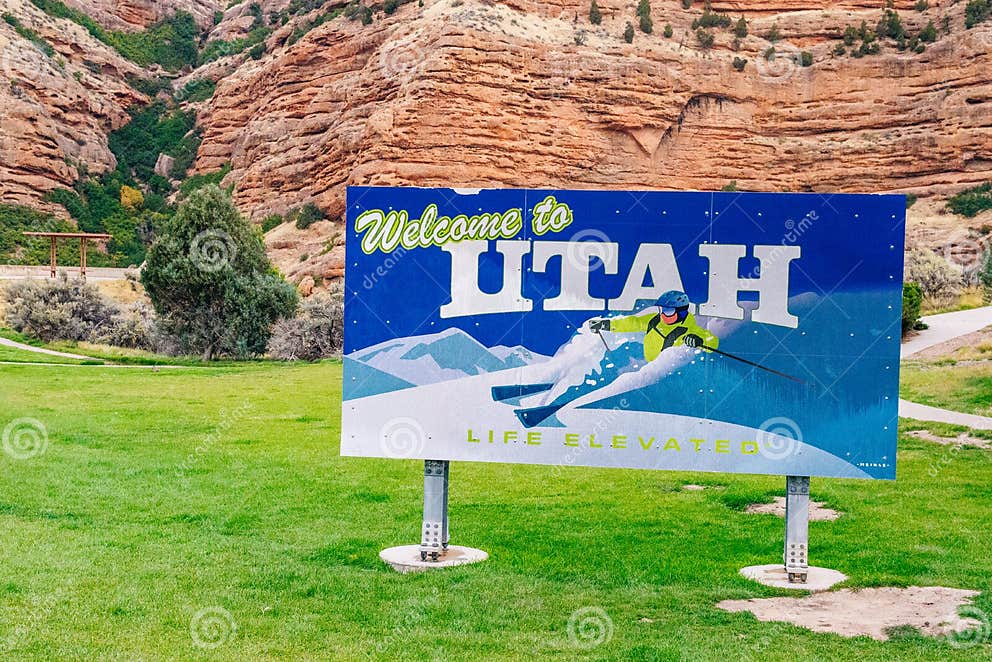 Sign of Utah in the Mountains. Border of the State of Utah Editorial ...