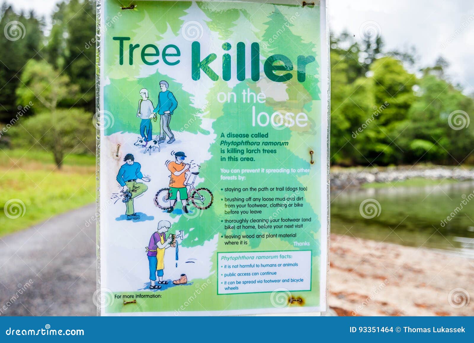 A Sign Warning Of Rattlesnakes, Scorpions And Black Widow Spiders In ...