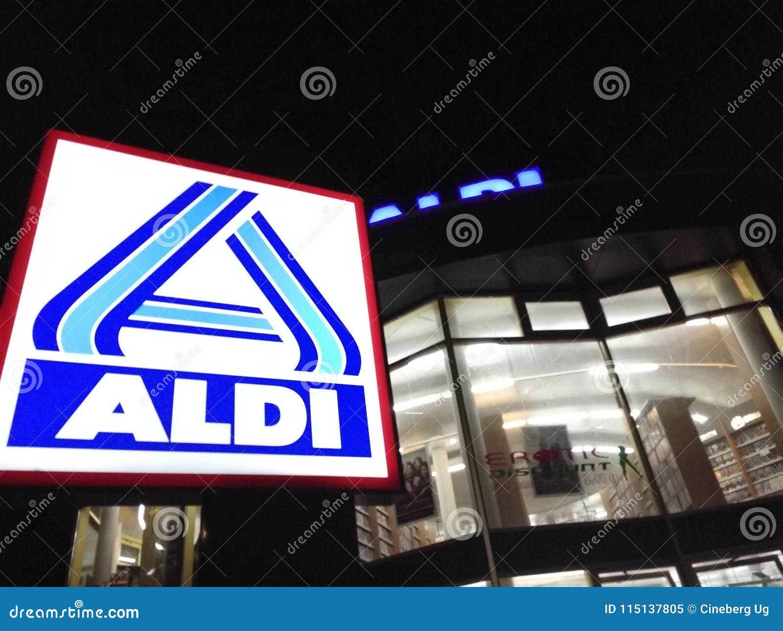 Signage Do Supermercado De Aldi Imagem Editorial - Imagem de marketing ...