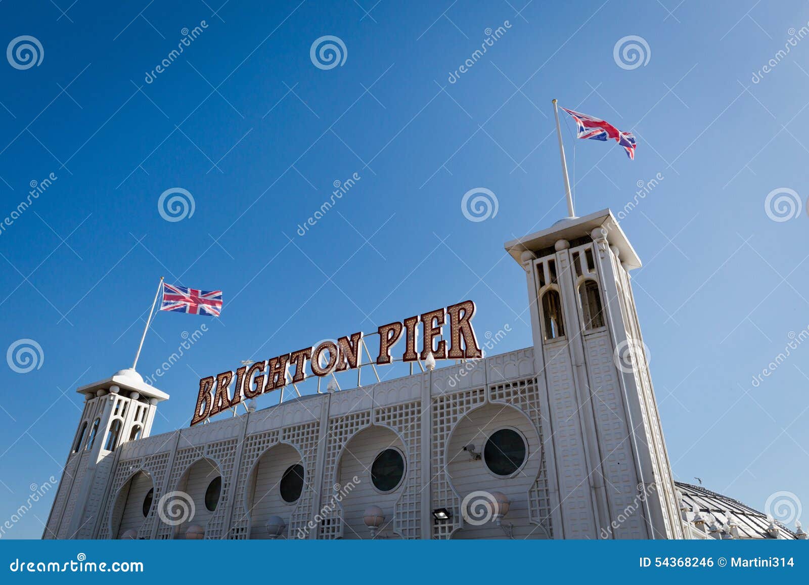 Signage Van Brighton Pier Met De Engelse Vlag Stock Foto - Image of ...