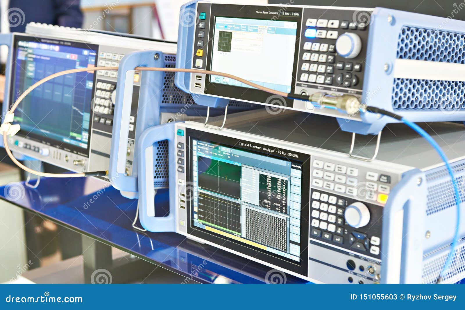 Signal Analizer and Generator Stock Image - Image of electromagnetic ...