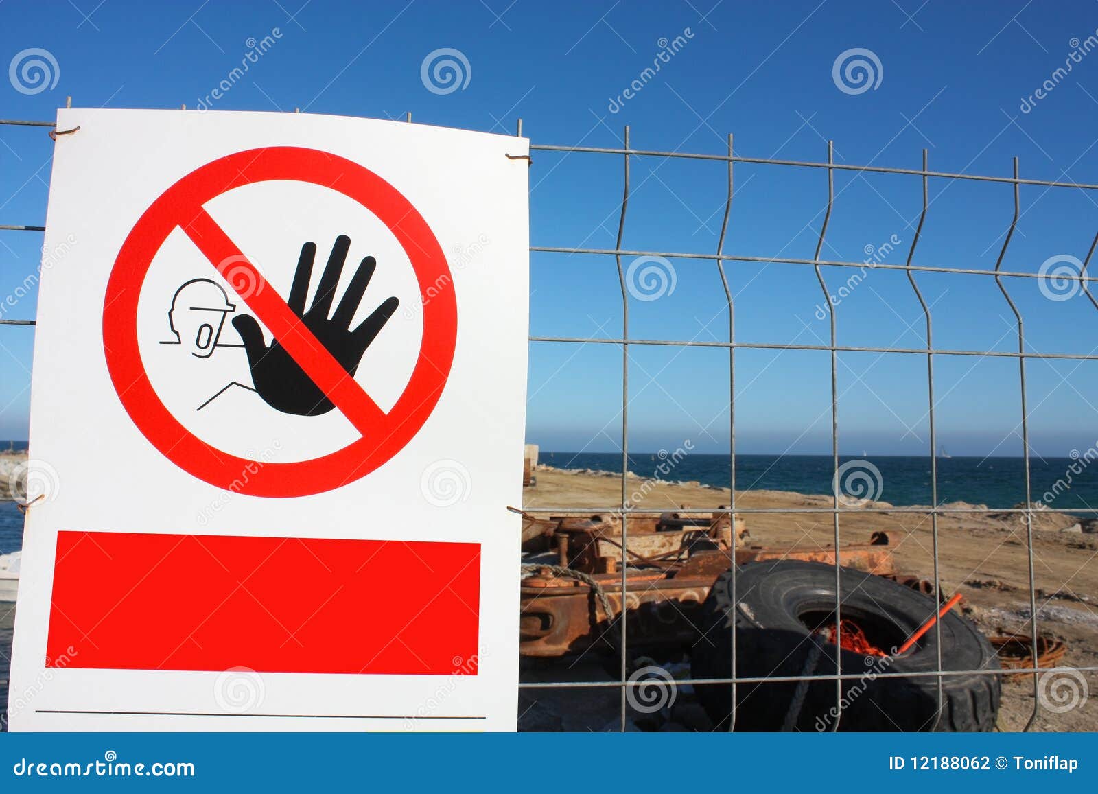 Signal Prohibited. No pass stock photo. Image of prohibited - 12188062