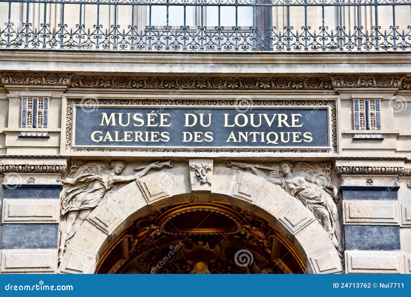 Signboard of Musee Du Louvre Editorial Photography - Image of tourism ...