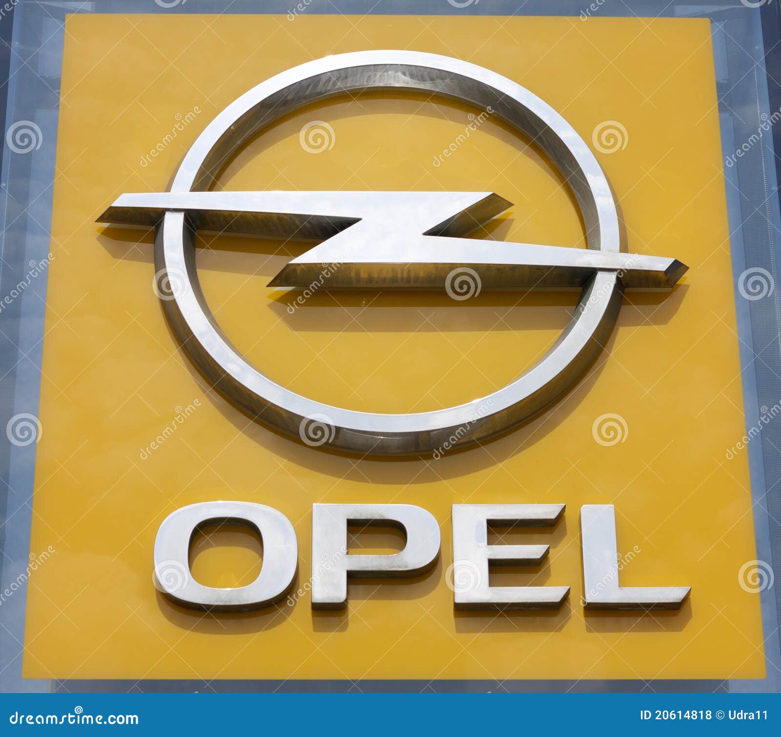 Signe d'Opel photo stock éditorial. Image du véhicule - 20614818