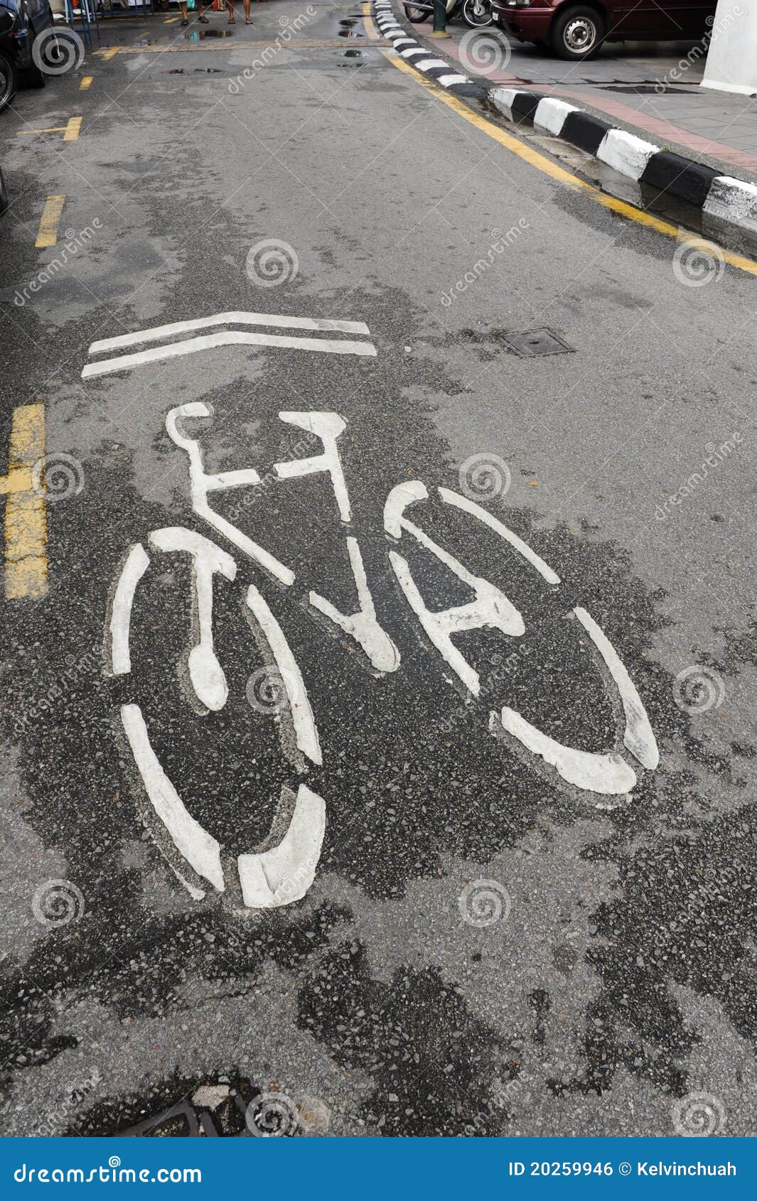 Signe de bicyclette photo stock. Image du route, asphalte - 20259946