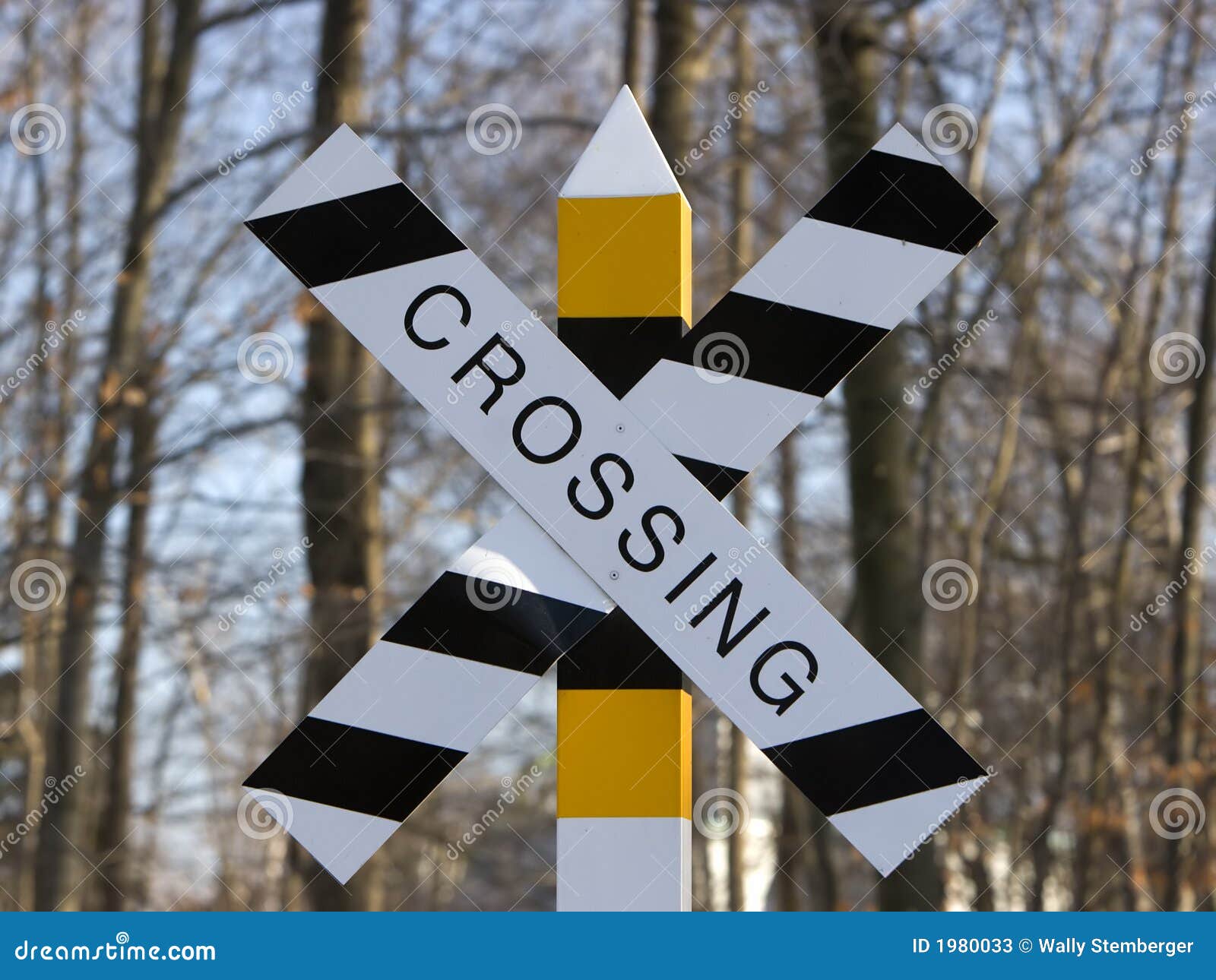 Signe De Croisement Image. Image: 1980033