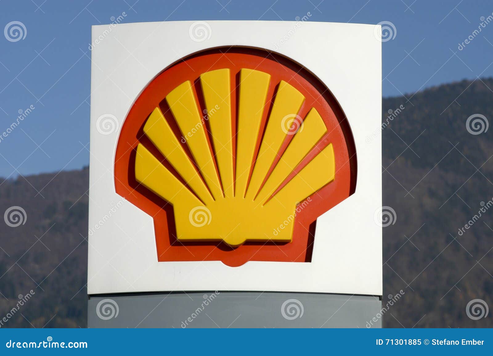 Signe De Logo De Station-service De Shell Image éditorial - Image du ...